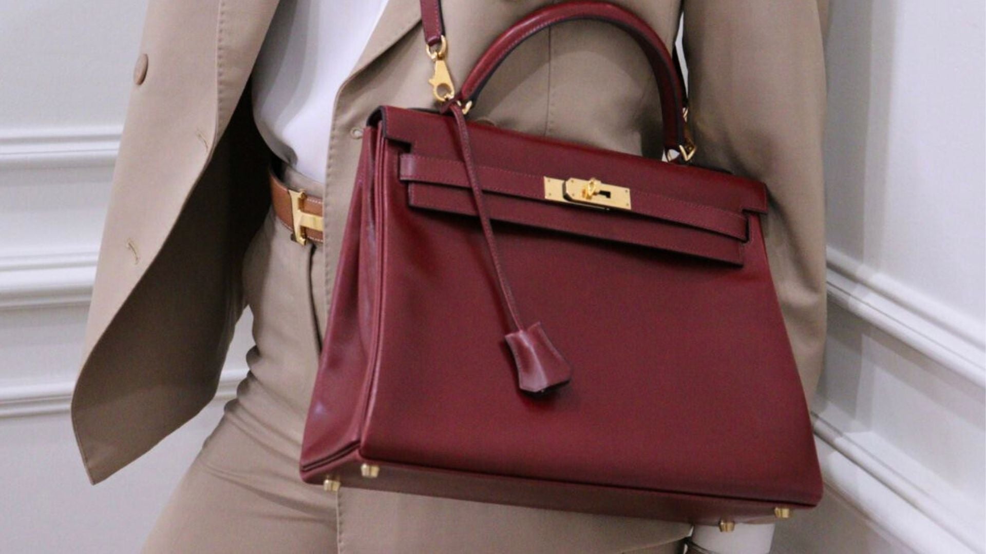 Miu Miu Mini Side R Red – The Refind